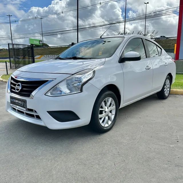 NISSAN VERSA 2018 Usados e Novos