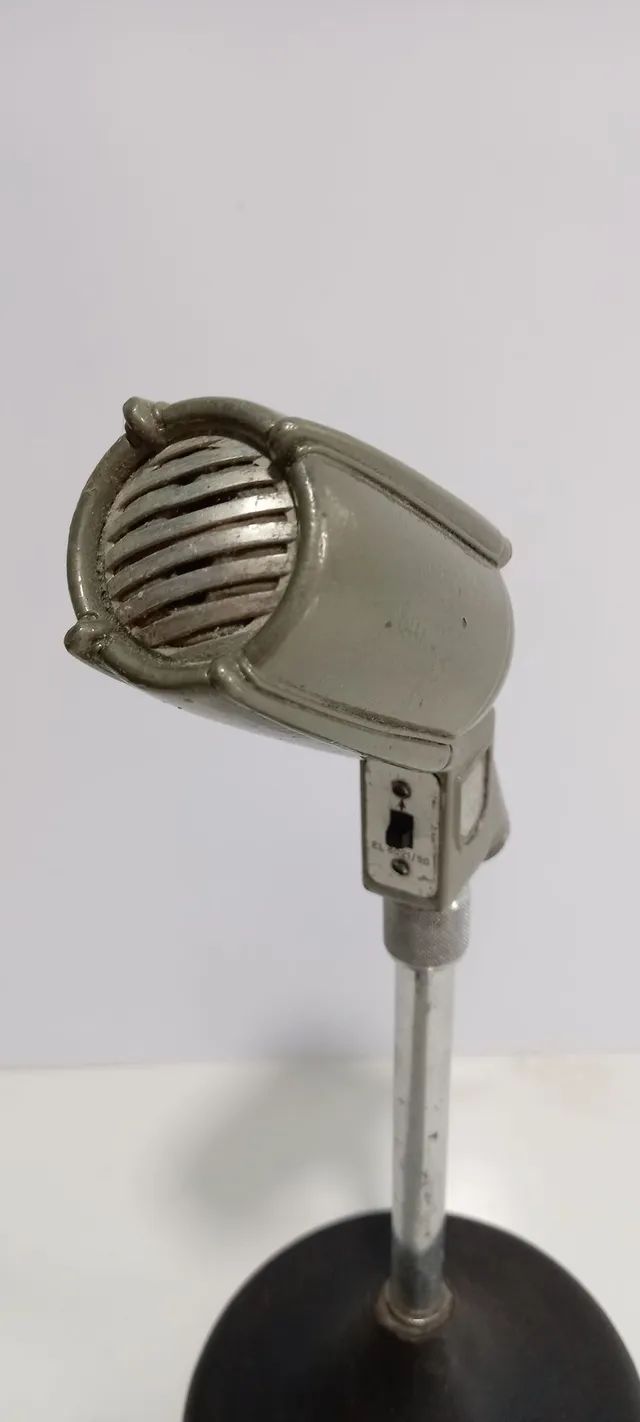 "microfone antigo" no Brasil