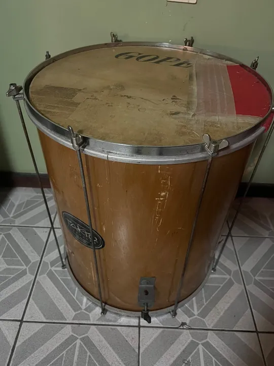 "surdo de 20 polegadas" no Brasil