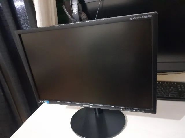 "monitor led 22 polegadas" no Brasil