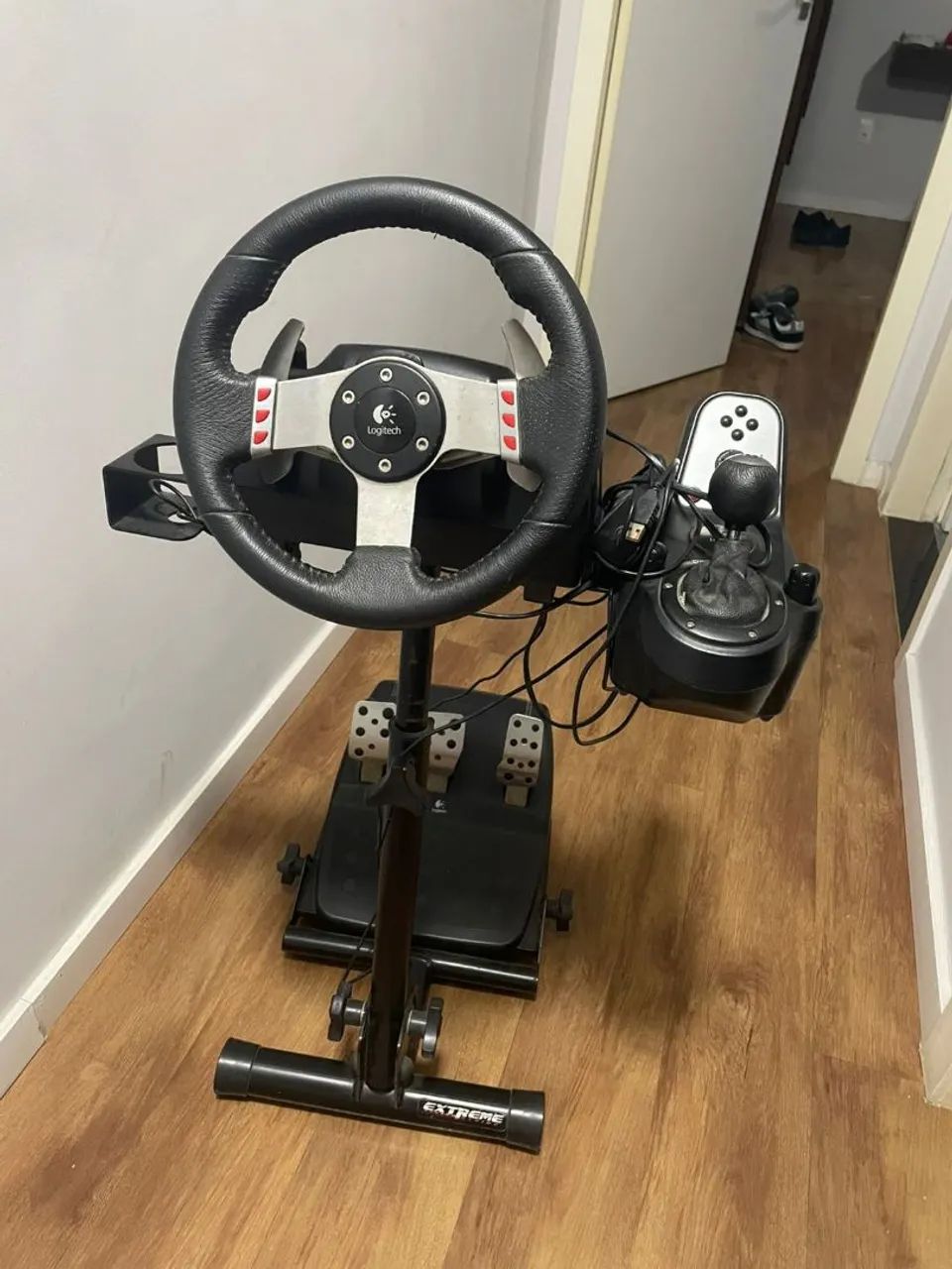 Volante Logitech g27 + cockpit - Peças e Acessórios de Vídeo Game ...