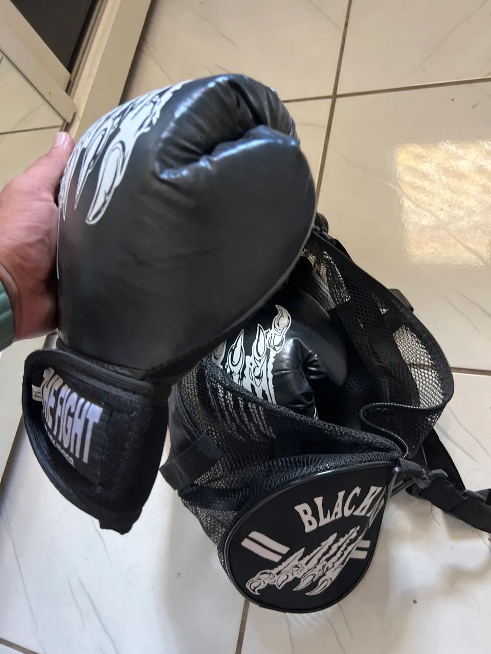 LUVA PARA BOXE OU MUAI THAY - Academia e Exercícios - Prefeito José ...