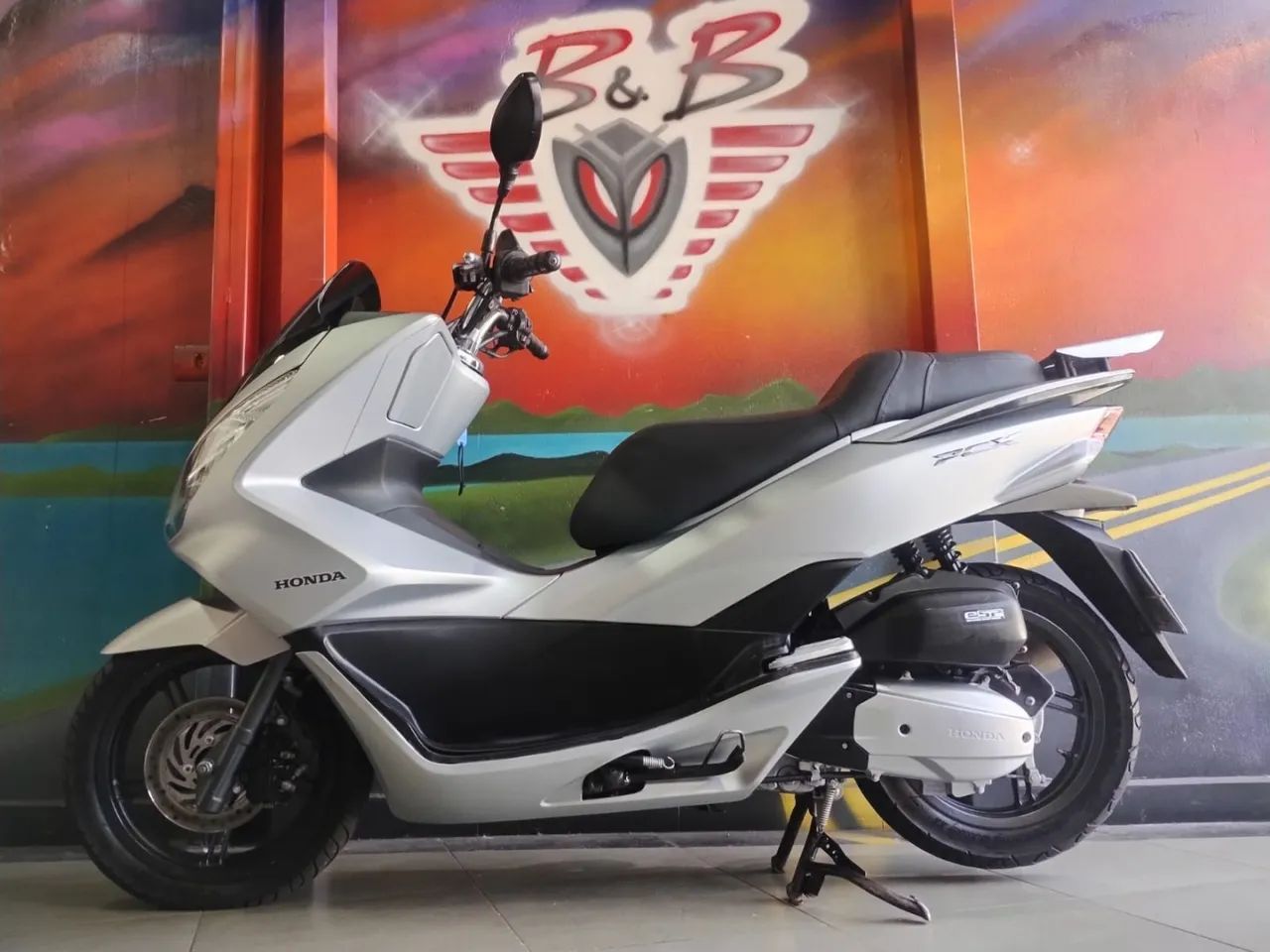 Motos HONDA PCX 2017 no Brasil