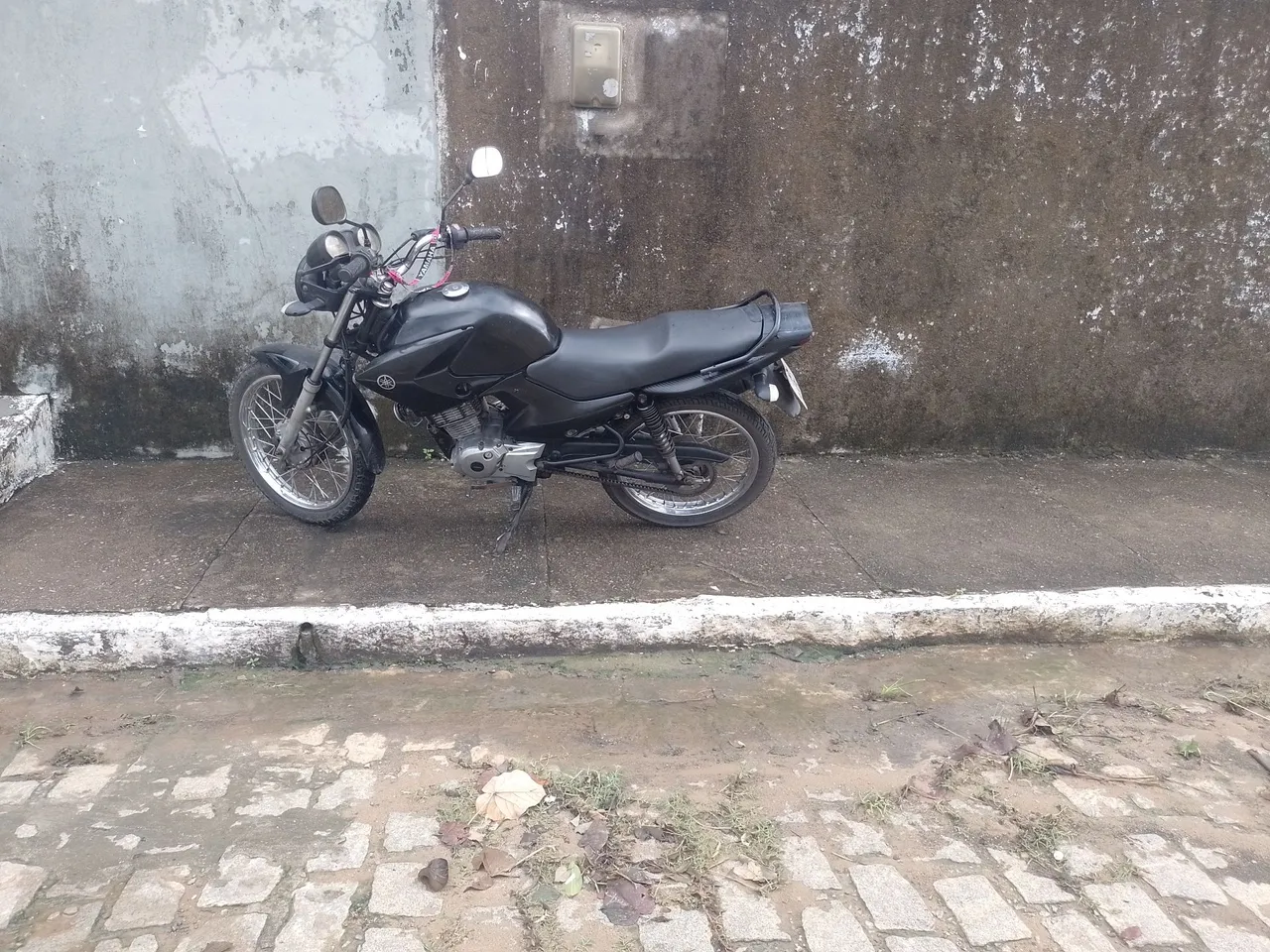 Motos YAMAHA FACTOR 2011 no Brasil