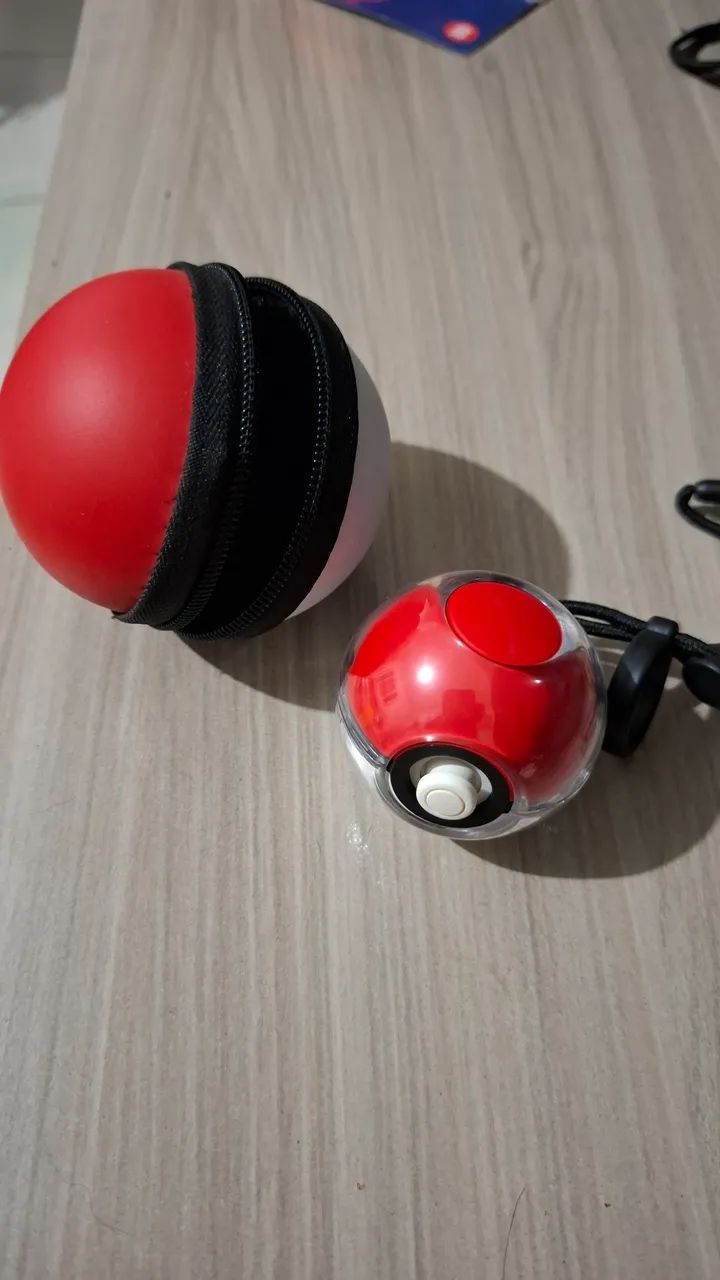 Poké Ball Plus + Pokémon Let's Go Pikachu - Peças e Acessórios de Vídeo ...