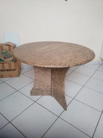 "mesa com tampo de granito redonda" no Brasil