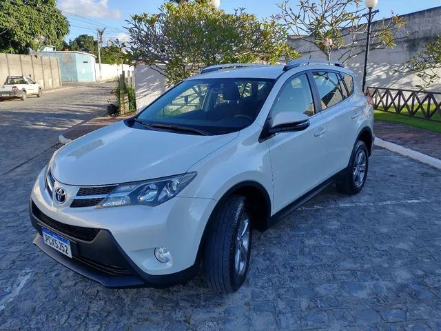 TOYOTA RAV4 2015 Usados e Novos
