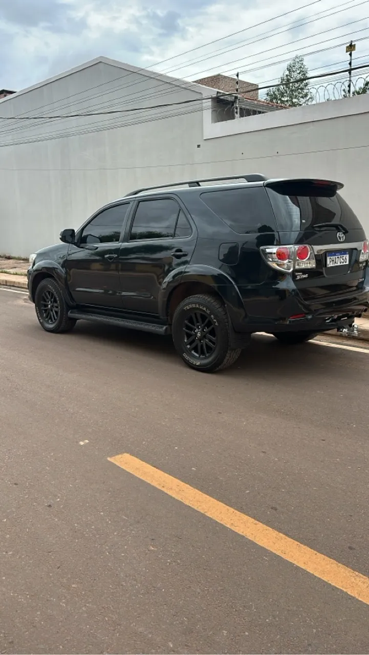 TOYOTA HILUX 2014 Usados e Novos