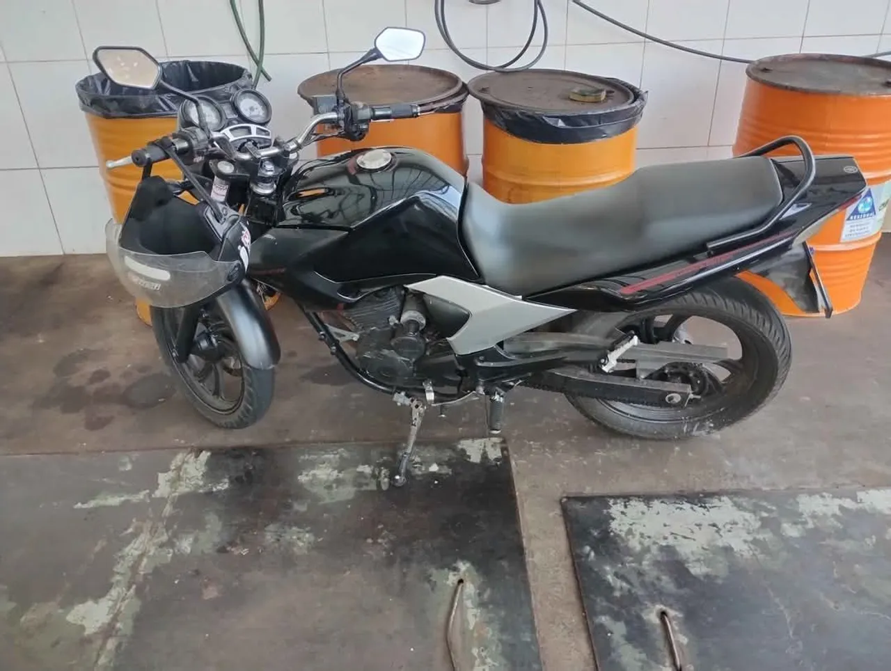 Motos YAMAHA FAZER 2008 no Brasil
