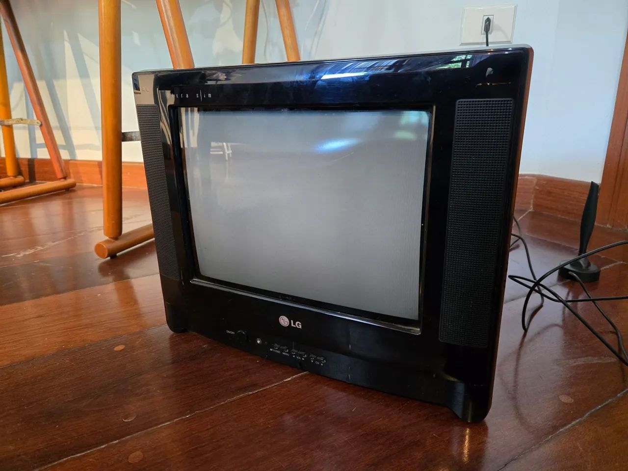 Tv lg de tubo ultra slim 14fk3rb - TVs - City América, São Paulo ...