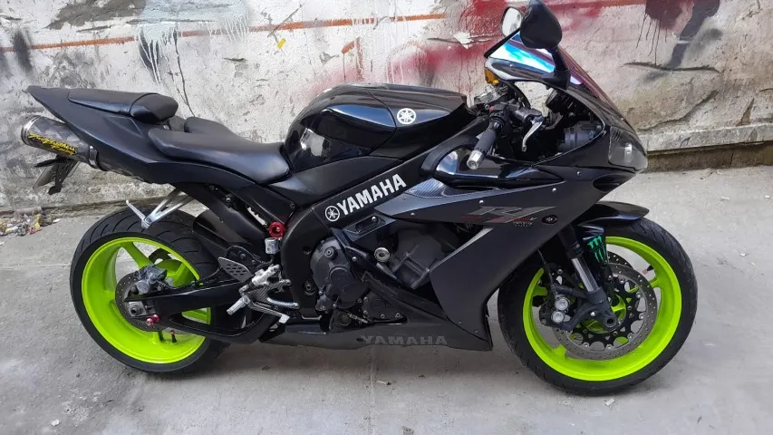 Motos YAMAHA YZF no Brasil