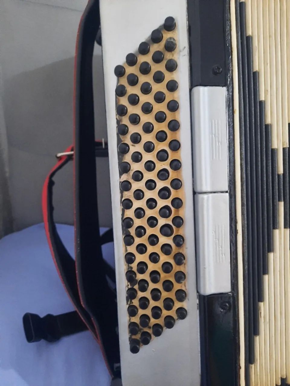Acordeon 80 baixos + Caixa Amplificada - Instrumentos musicais ...