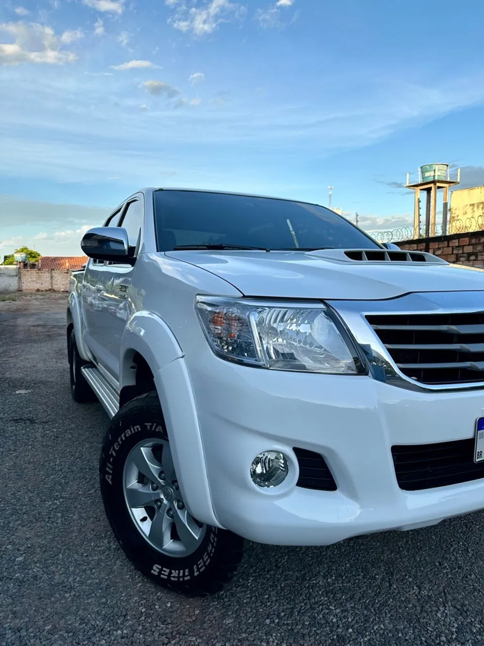 TOYOTA HILUX 2015 Usados e Novos