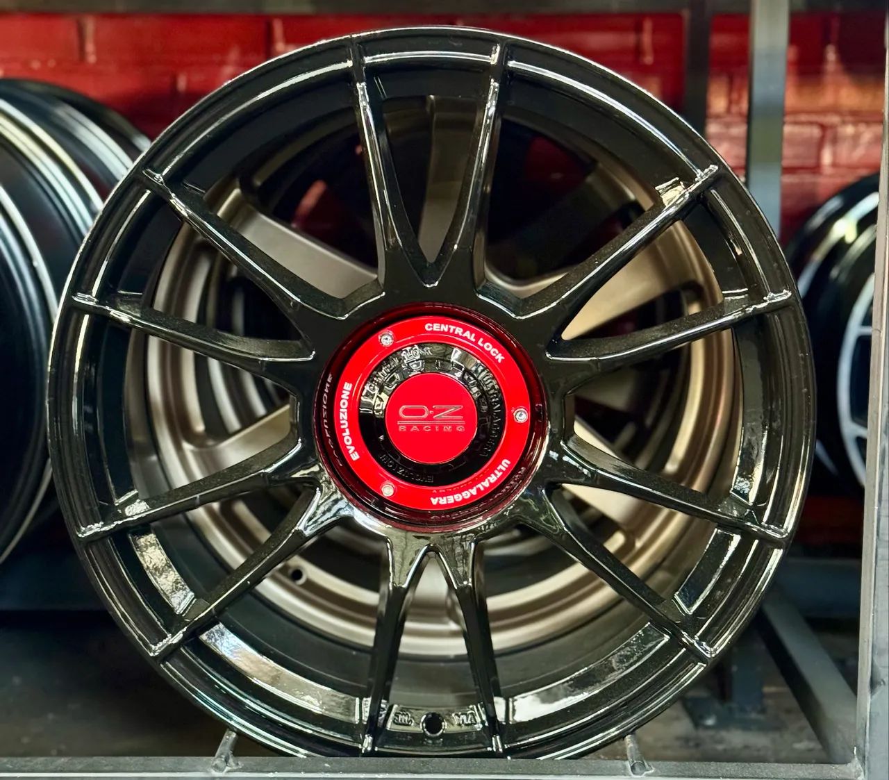 Rodas OZ Racing aro 18 tala 8 furacão 5x100 5x112 e 5x114 - Peças para ...