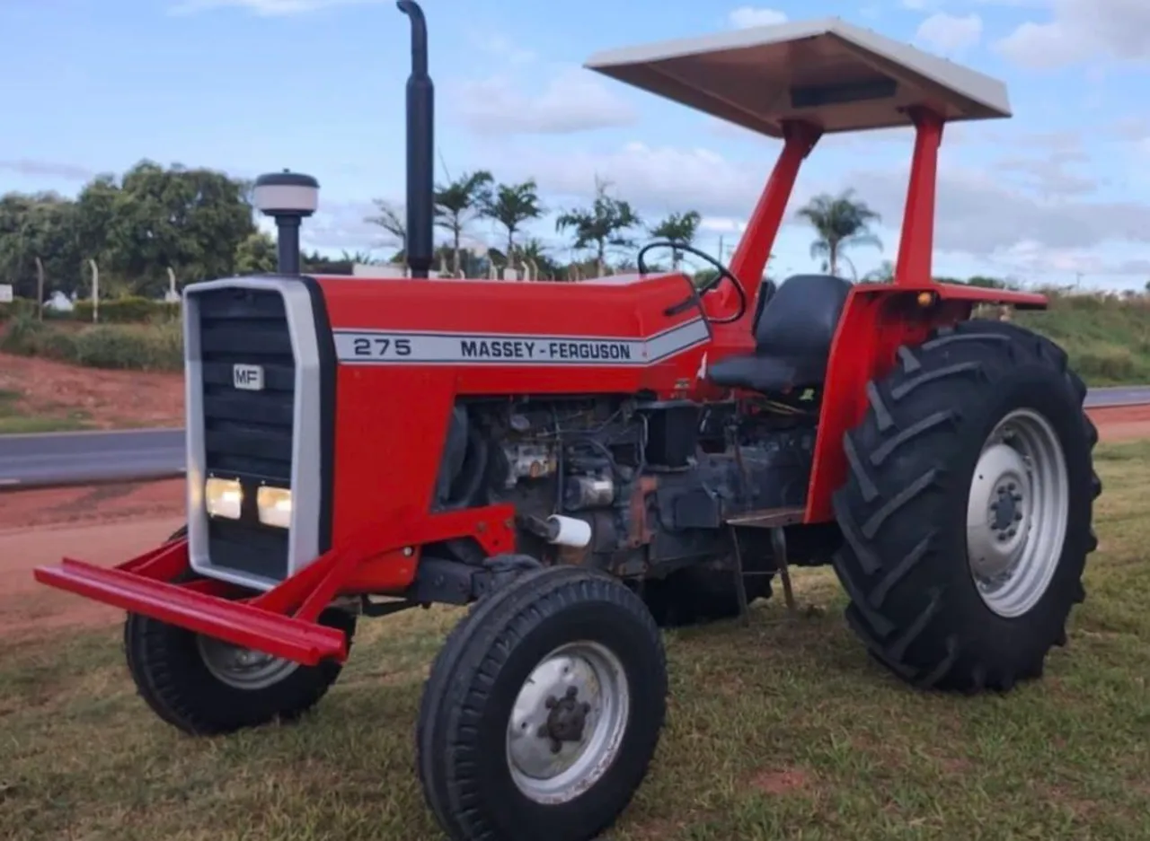 "massey ferguson 275" - Tratores e máquinas agrícolas no Brasil
