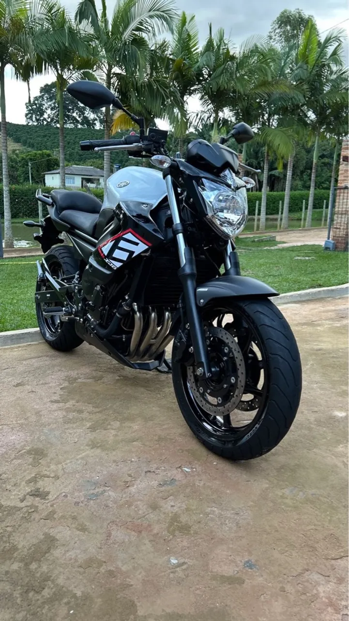 Motos YAMAHA XJ6 no Brasil