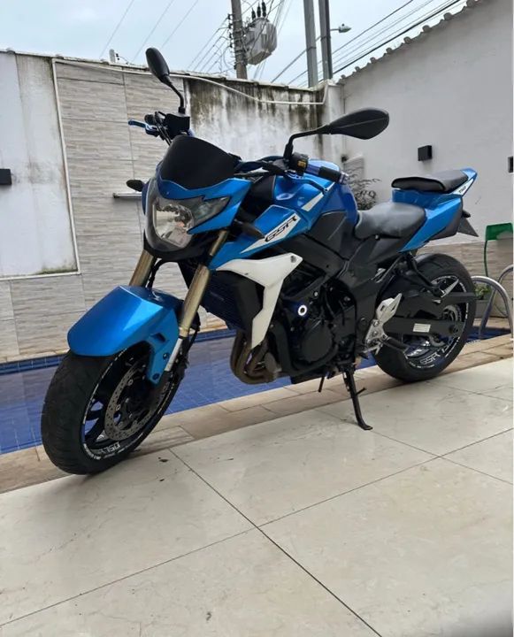 SUZUKI 750 2015 - 1383280456 | OLX