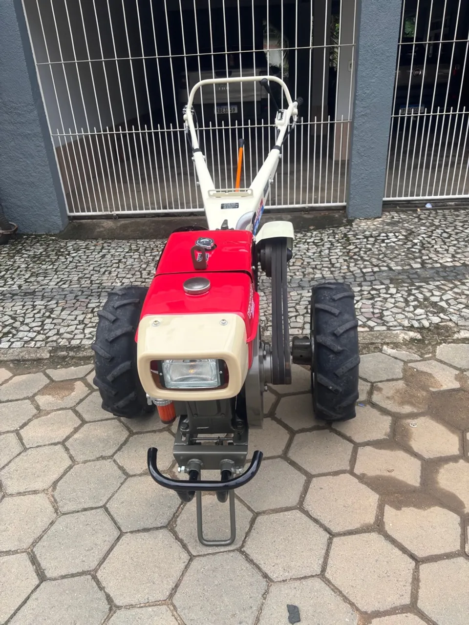 "micro trator agricola" - Tratores e máquinas agrícolas no Brasil