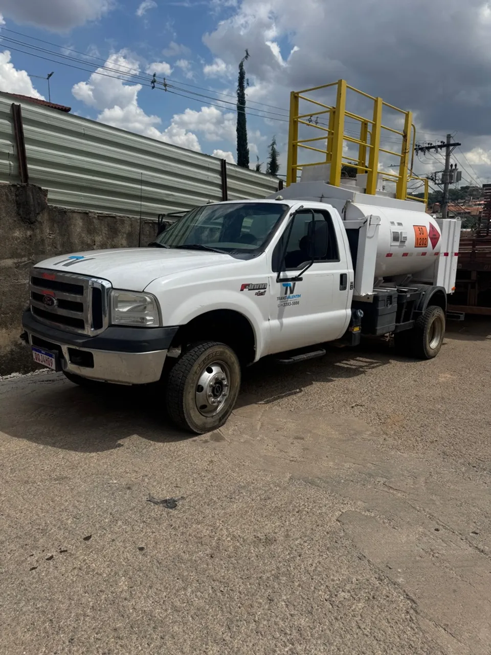 "f4000 4x4" no Brasil