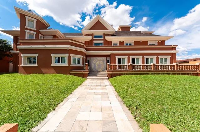 "casas com piscina para alugar curitiba" no Brasil