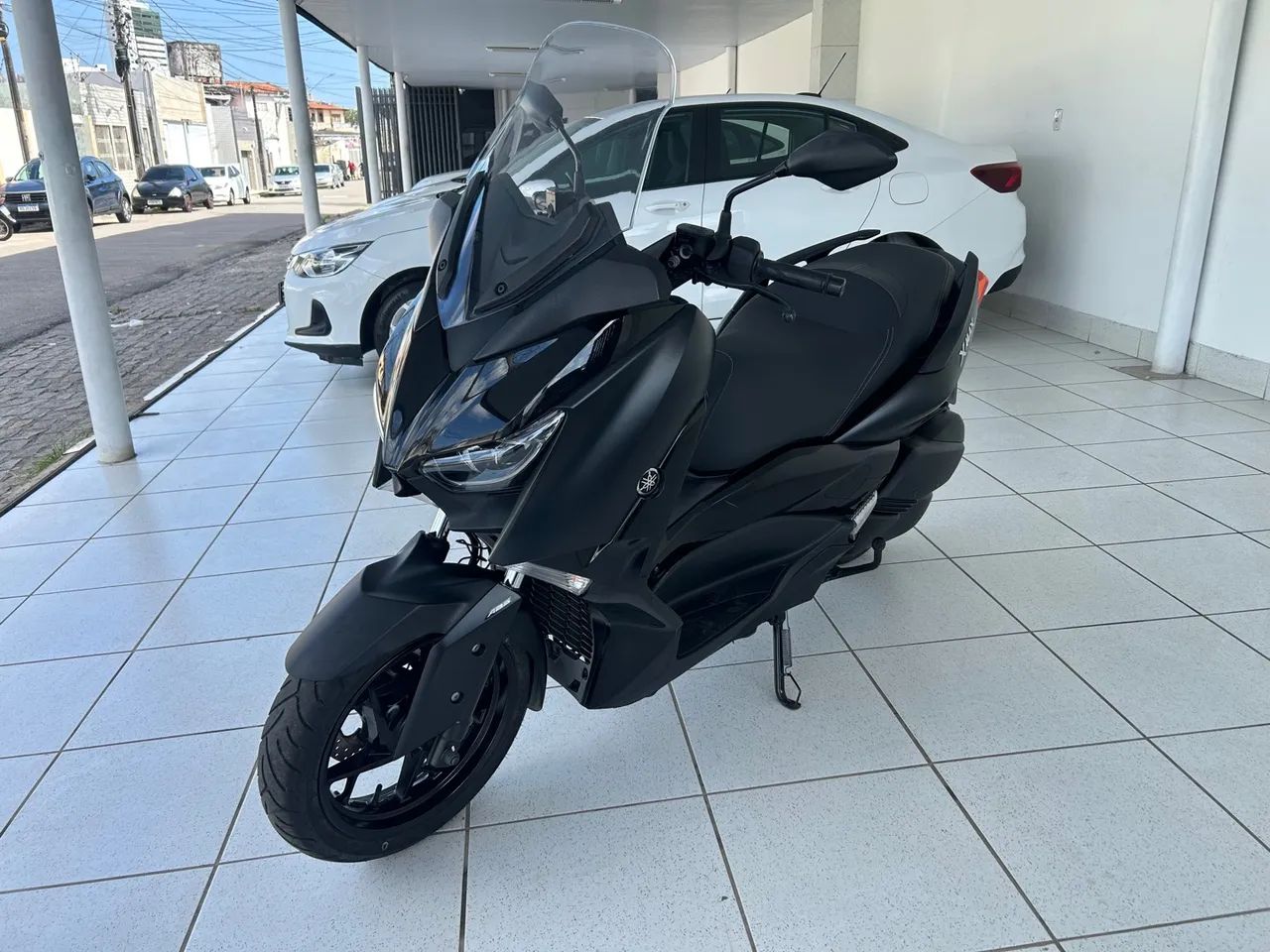 YAMAHA XMAX 250 ABS DARTH VADER 2022 - 1366965663 | OLX