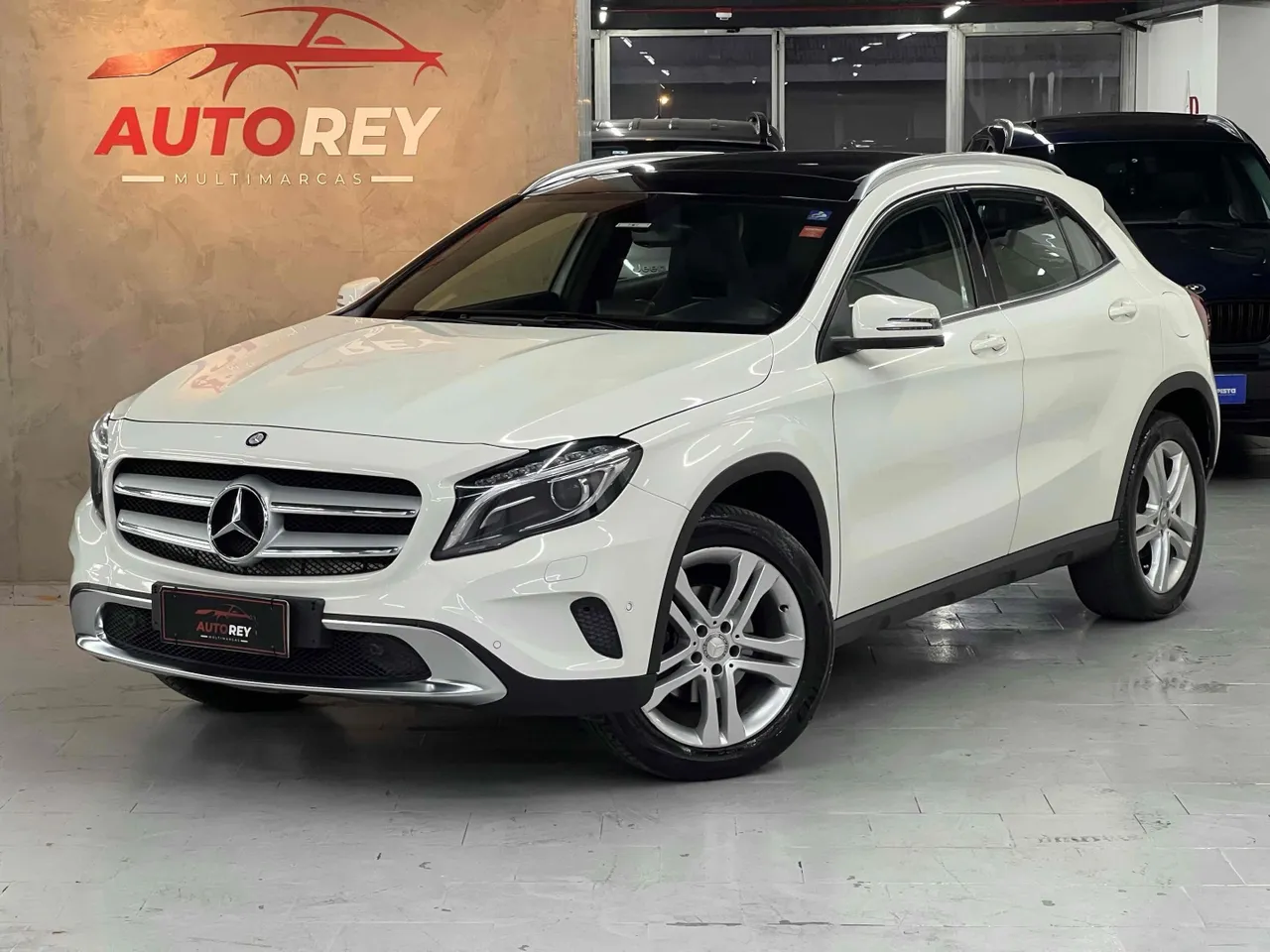 MERCEDES-BENZ GLA-200 2015 Usados e Novos