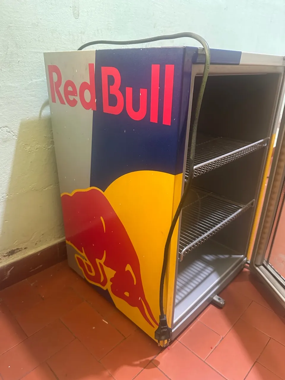 "frigobar red bull" - Geladeiras e Freezers no Brasil