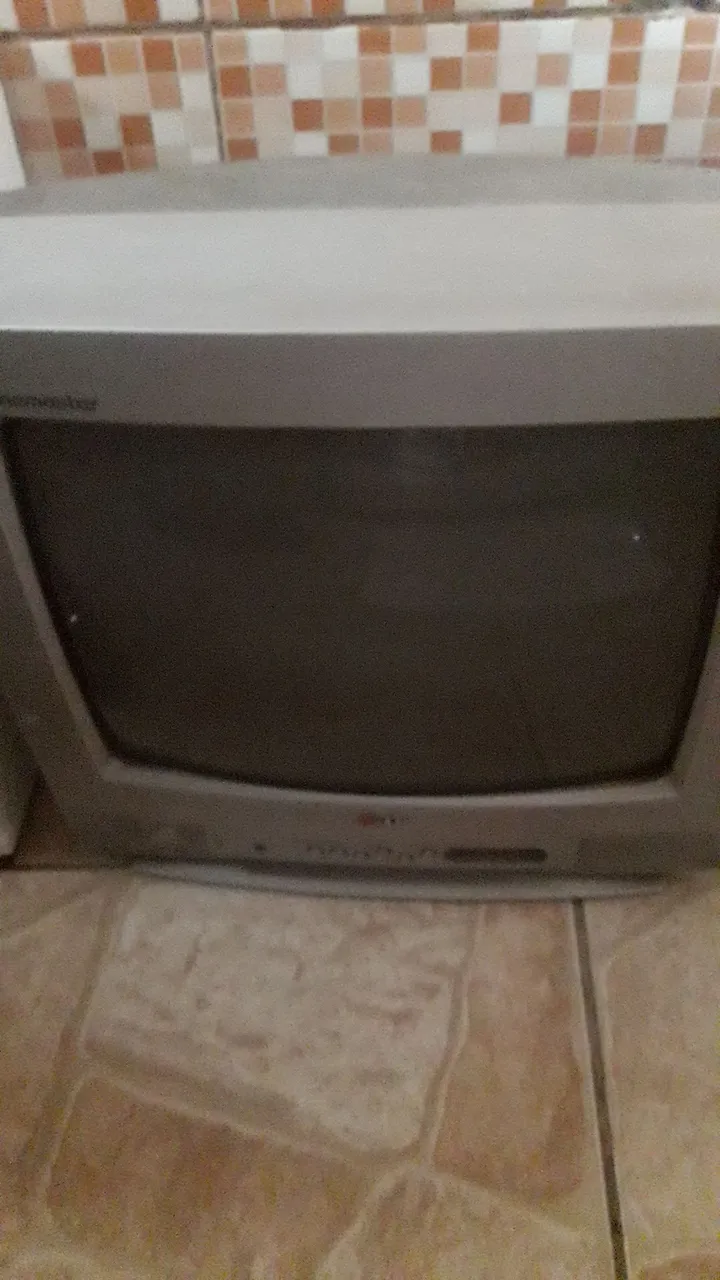 "tv antiga 14 polegadas" - TVs no Brasil