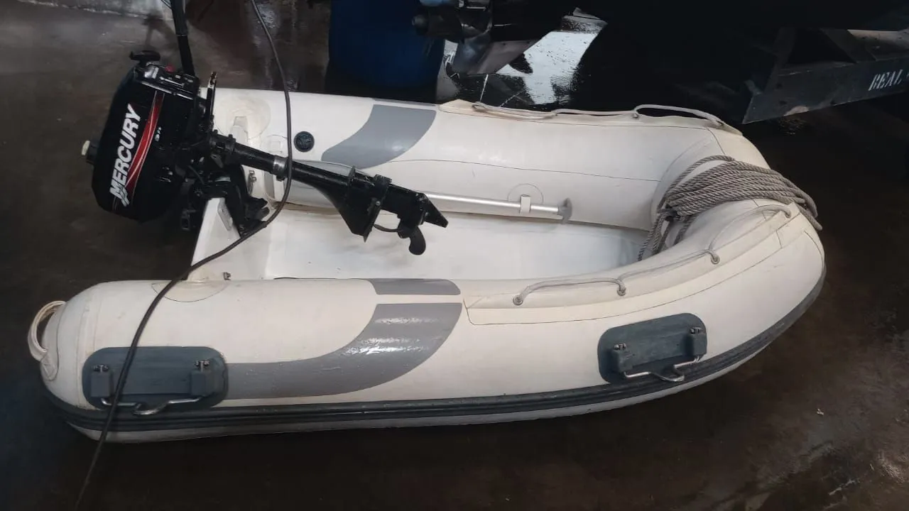 "bote com motor" - Barcos e aeronaves no Brasil