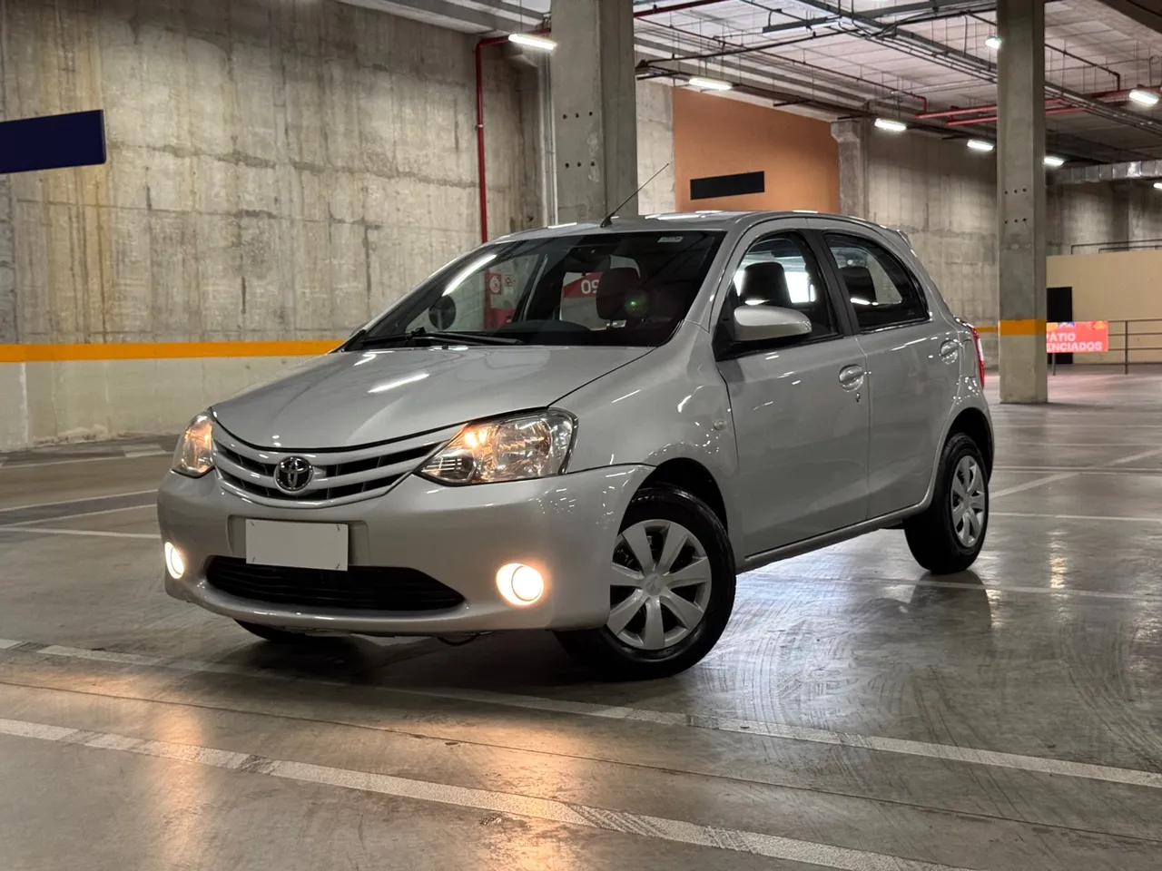 "toyota etios 2015" - Carros Usados e Novos à venda