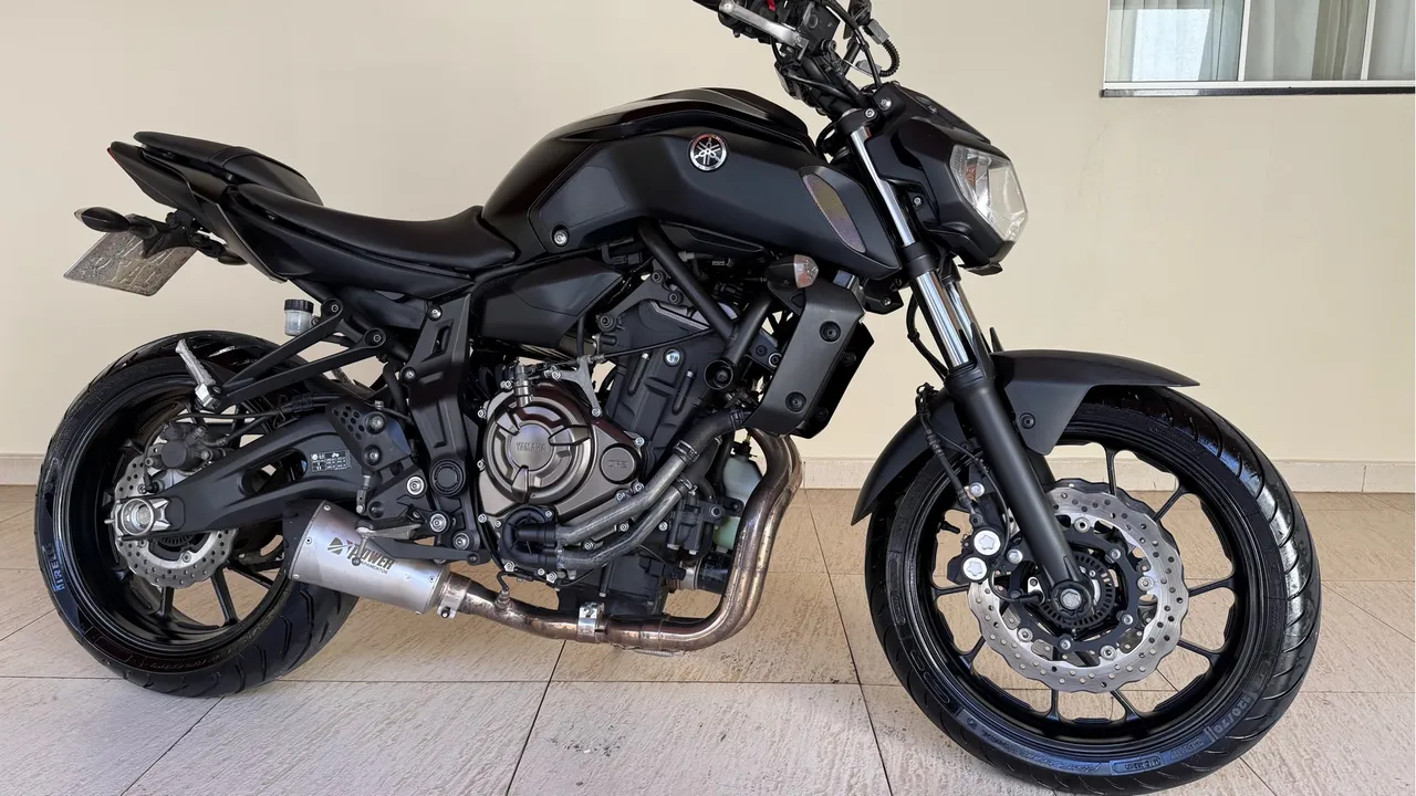 Motos Yamaha MT-07/MT-07 2022 no Brasil