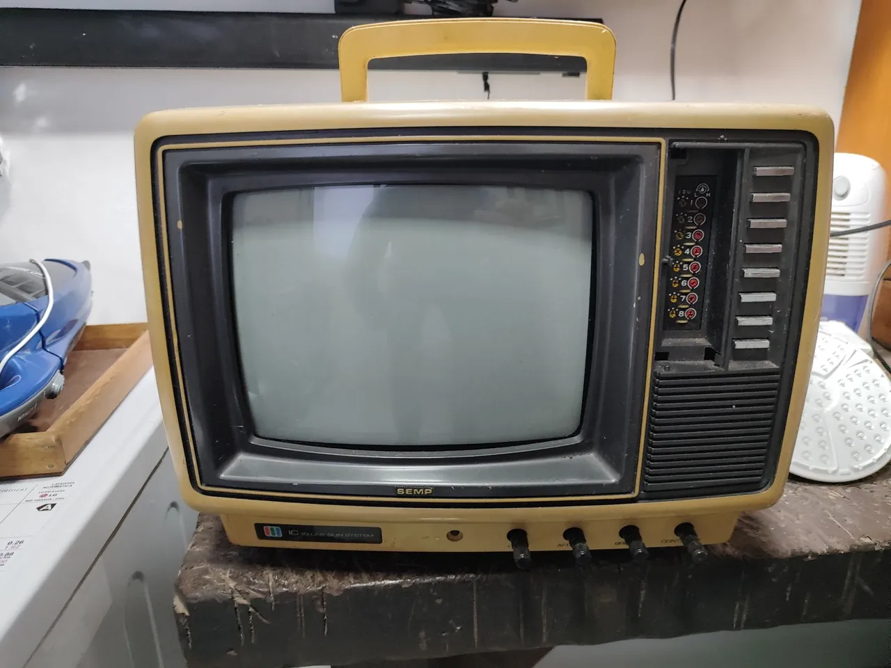 "tv antiga" no Brasil