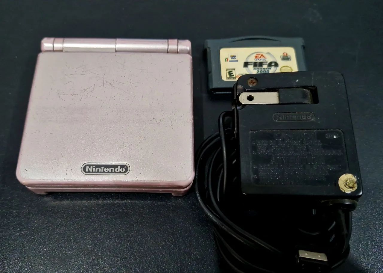 Game Boy Advance SP + FIFA Soccer 2005 + Carregador - Consoles de Vídeo ...