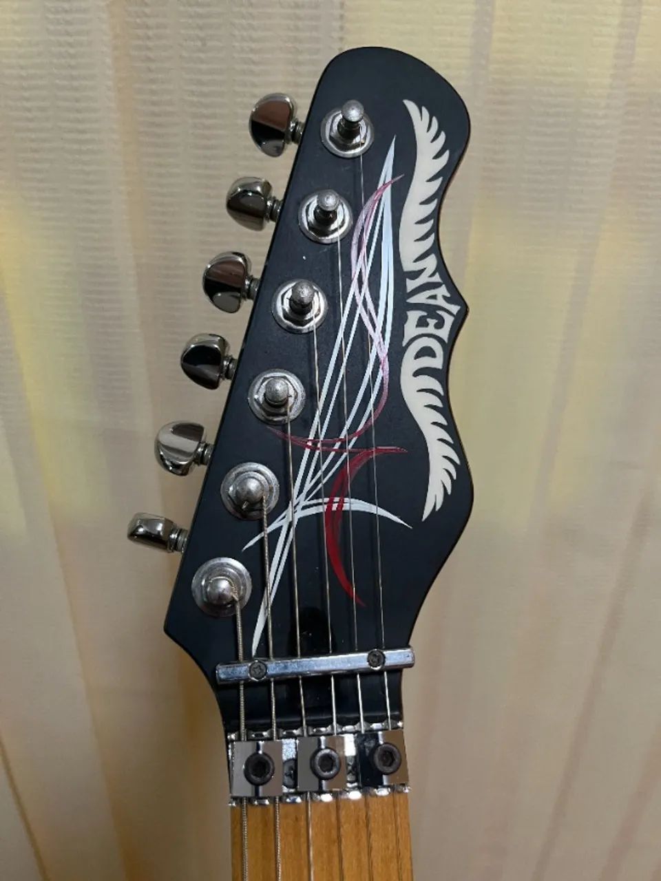 Guitarra Dean Americana Signature Tracii Guns - Customizada com ...