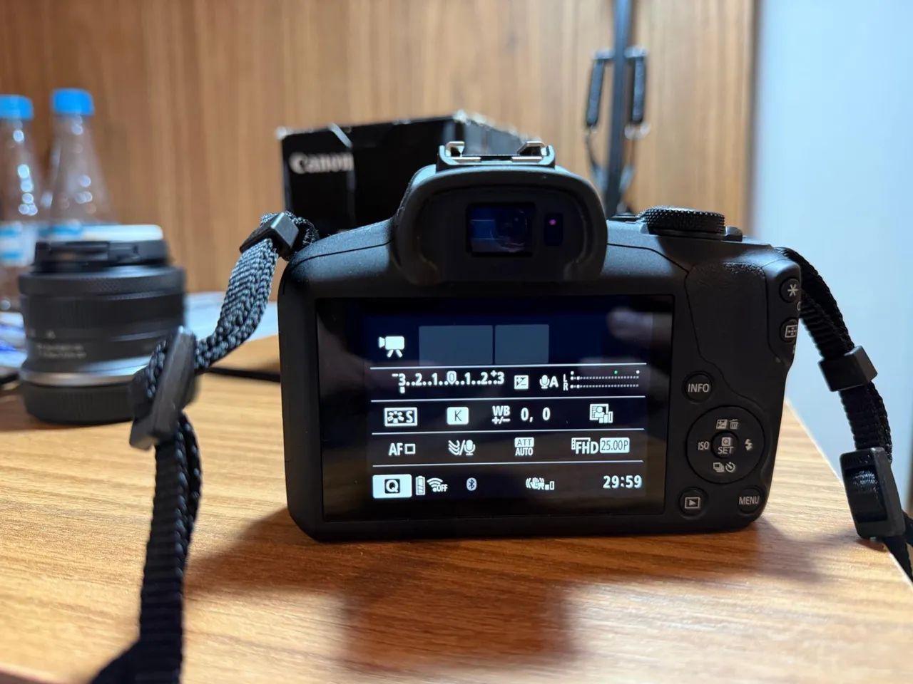 Canon Mirrorless + 2 lentes - Câmeras e Filmadoras - Galeão, Maringá ...