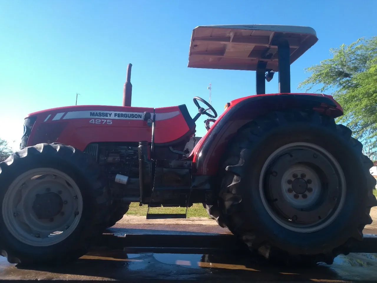 "trator massey ferguson 4275" no Brasil