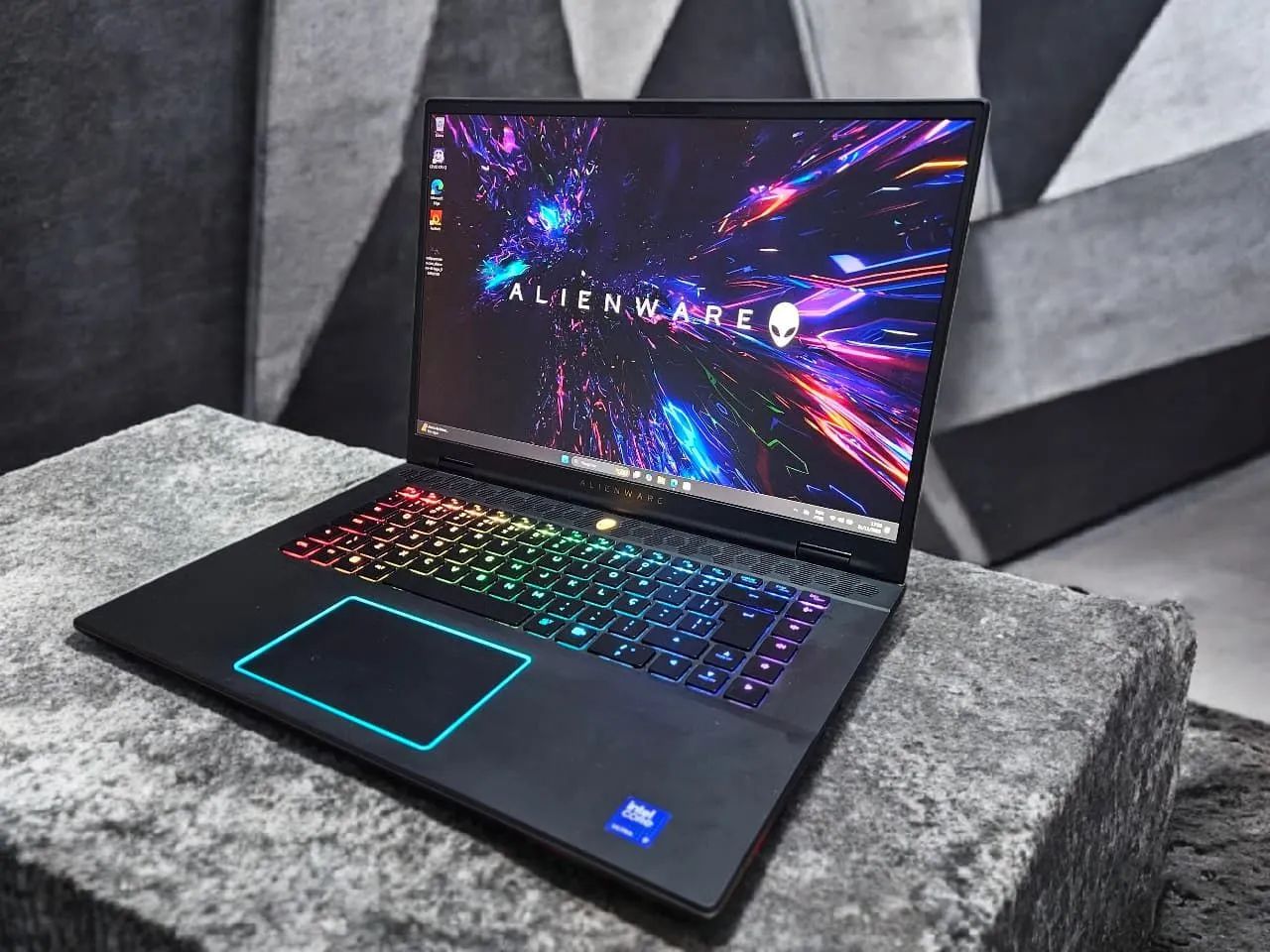 Notebook alienware ultra 9 rtx 4070 32gb garantia dell - Notebooks ...