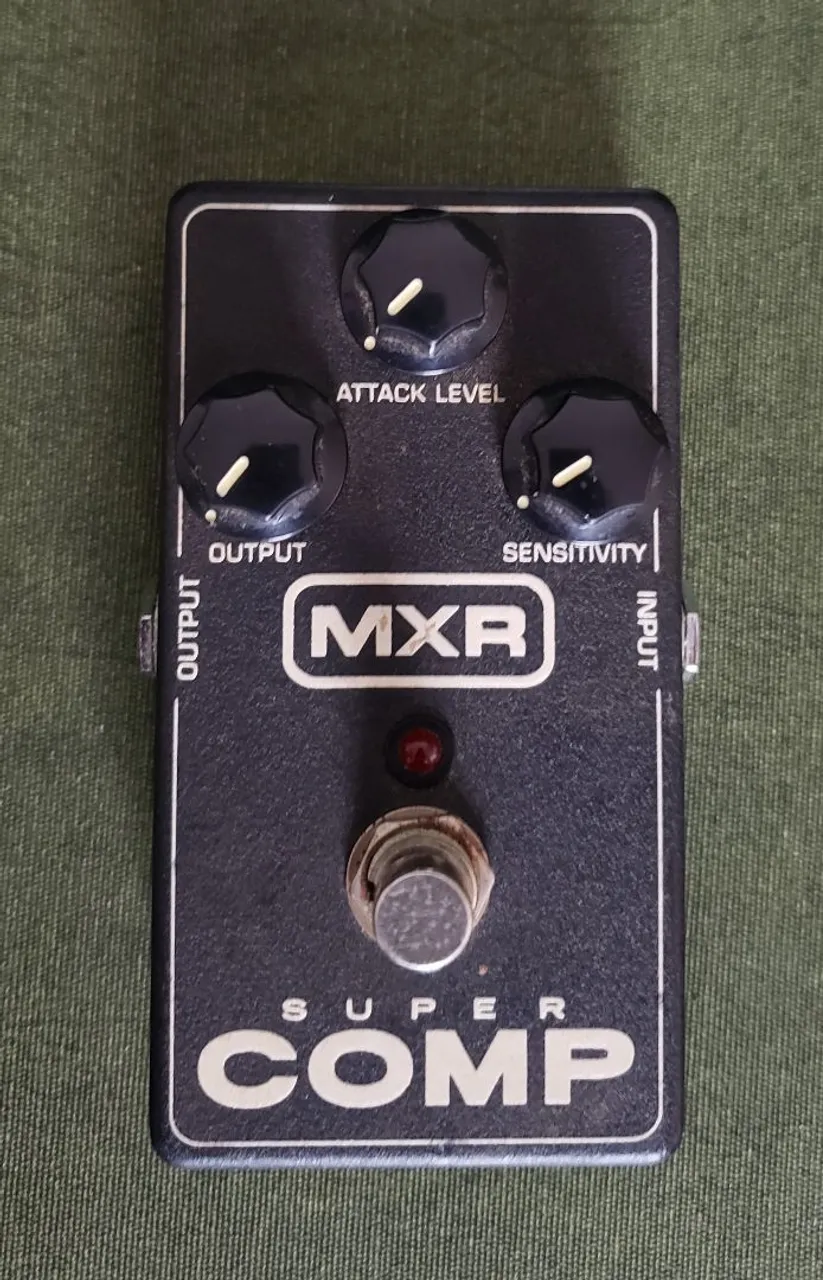 "pedal wahwah" - Instrumentos musicais no Brasil