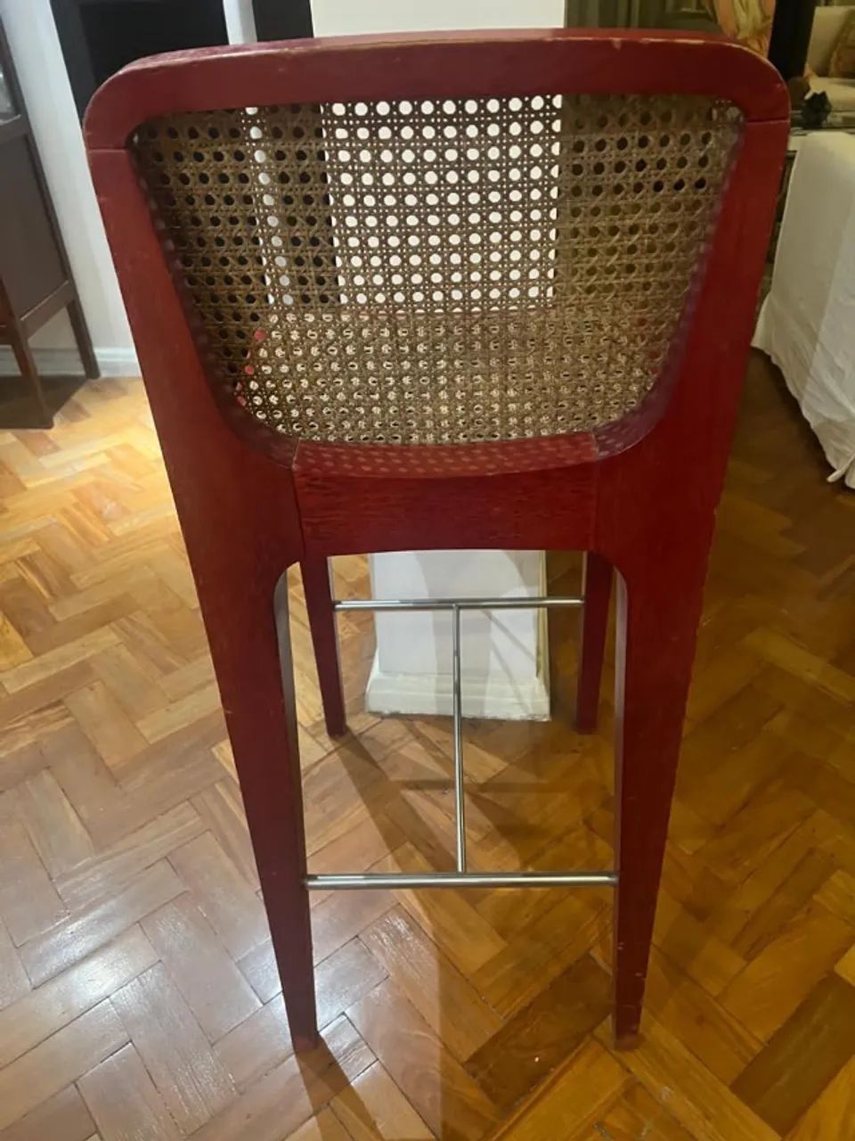 Banqueta para bar do design Jader Almeida - Bancos e Cadeiras ...