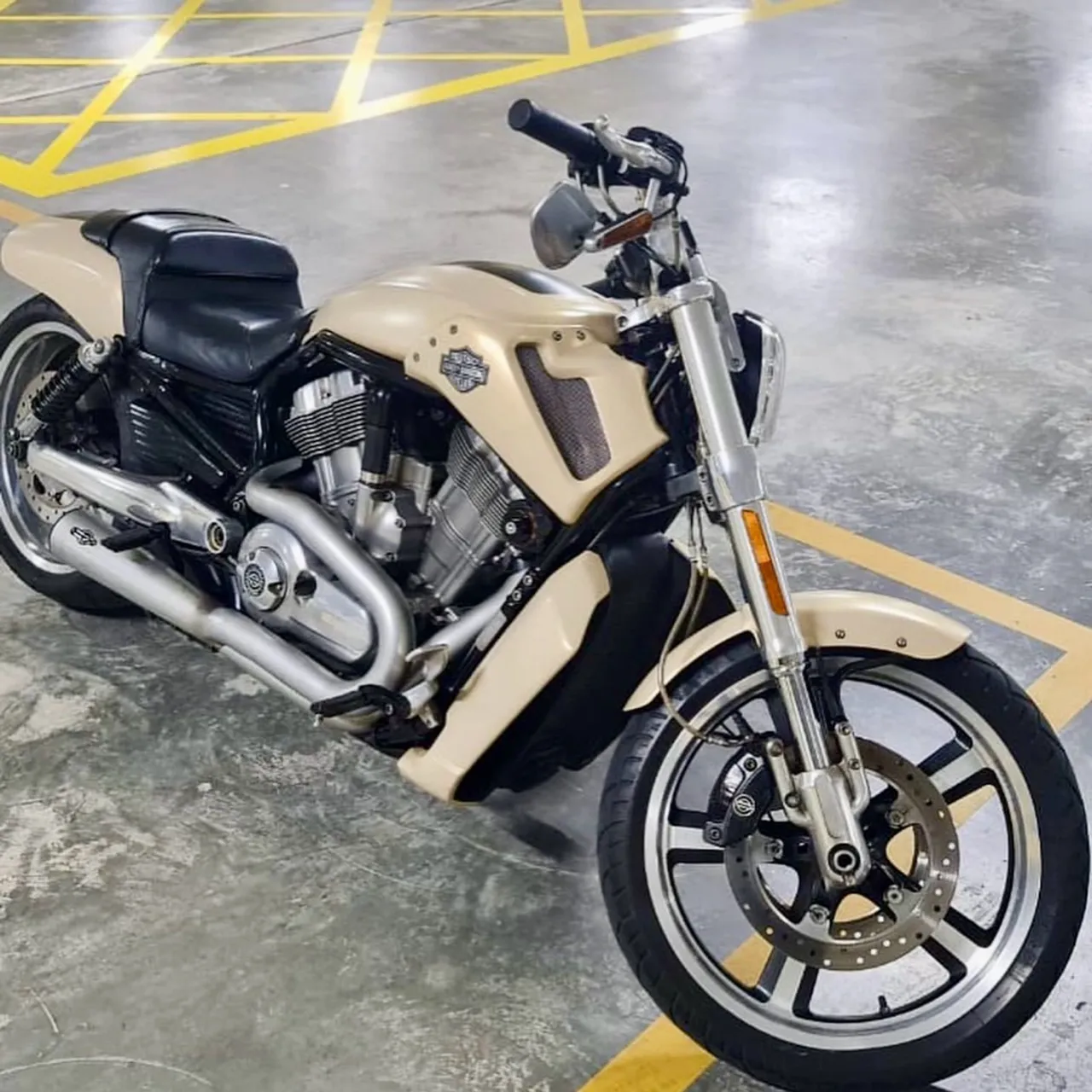 Motos HARLEY-DAVIDSON V-ROD no Brasil