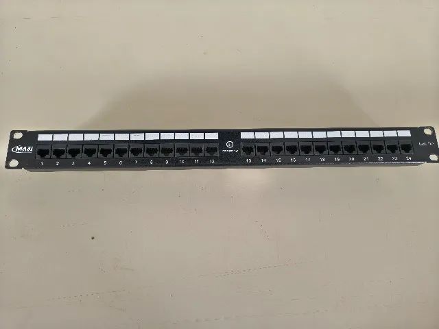 PATCH PANEL 24 PORTAS RJ45 CAT5e Preto - MAXI Telecom - Conectividade e ...
