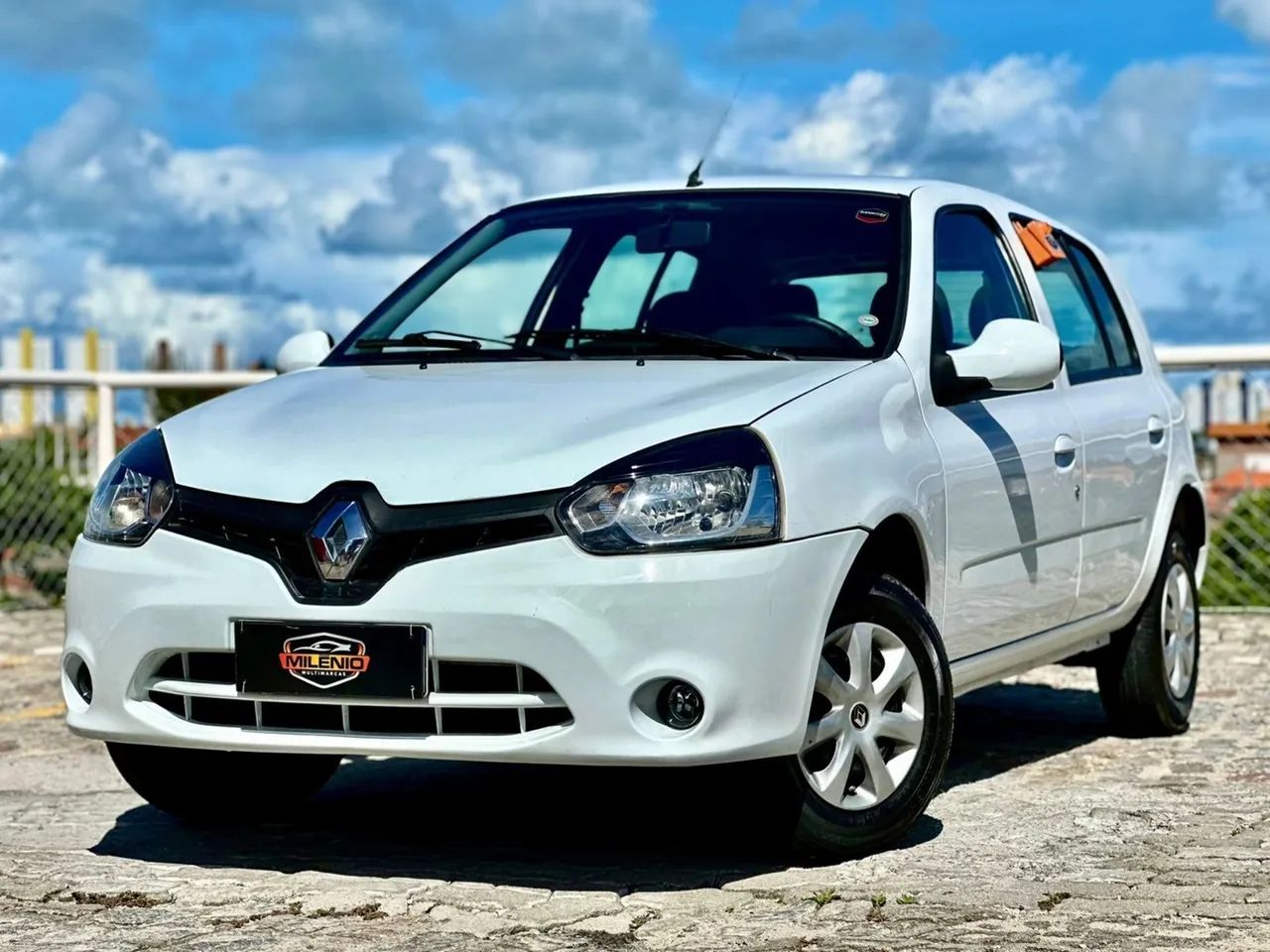 RENAULT CLIO 2016 Usados e Novos