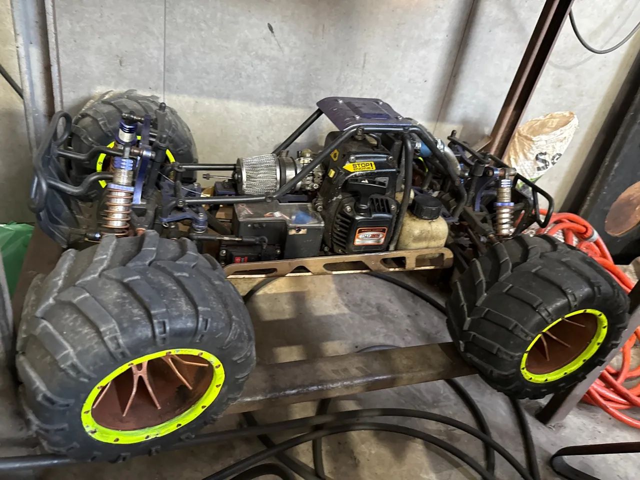 Auto modelo monster truck 4x4 escala 1/5 30cc - Hobbies e coleções ...