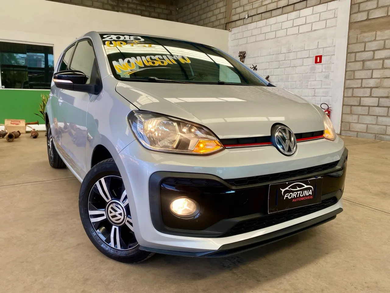 VOLKSWAGEN UP! 2018 Usados e Novos