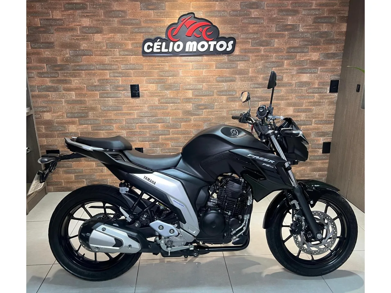 Motos YAMAHA FZ25 2023 no Brasil