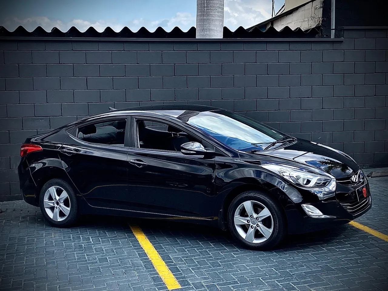 HYUNDAI ELANTRA Usados e Novos