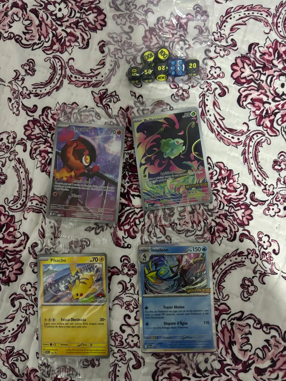 Carta promo do Charcadet, Pikachu, Bulbasaur e Inteleon Lacrados ...