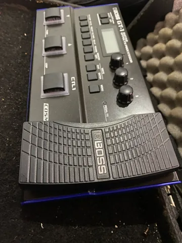 "pedaleira guitarra" - Instrumentos musicais no Brasil