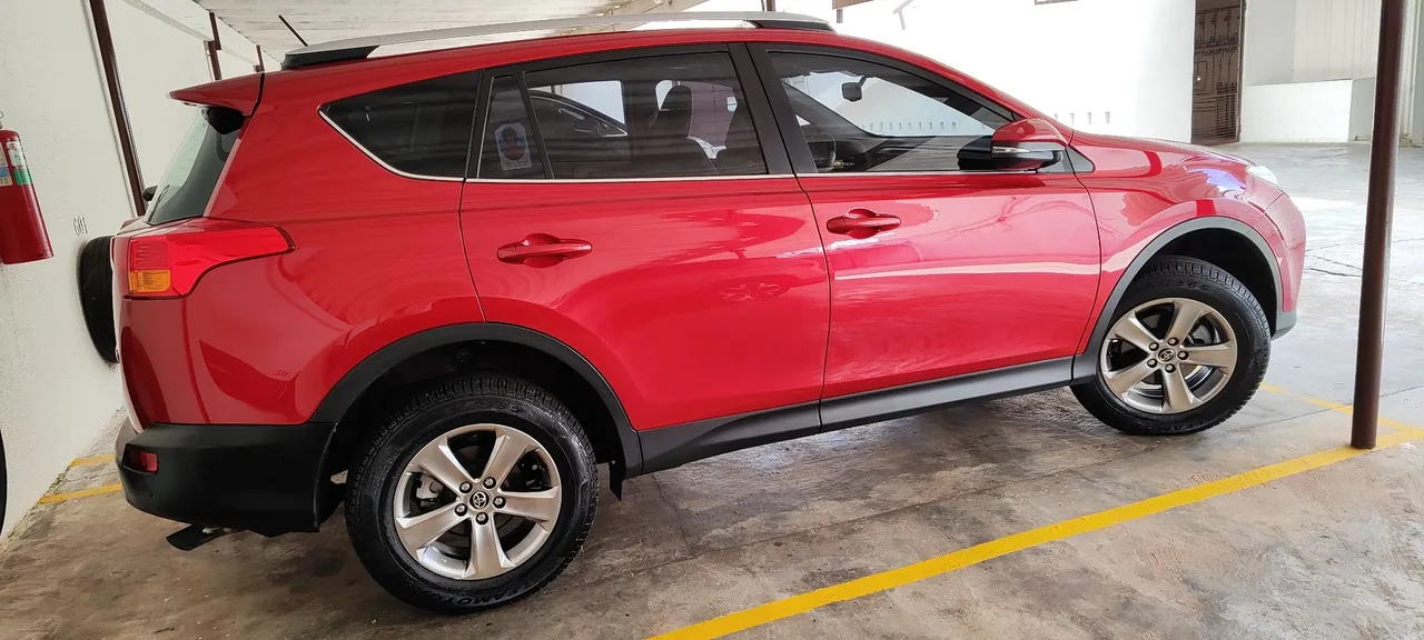 TOYOTA RAV4 2015 Usados e Novos