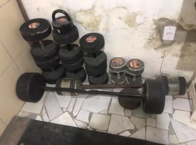 "kit de pesos de academia" - Academia e Exercícios no Brasil